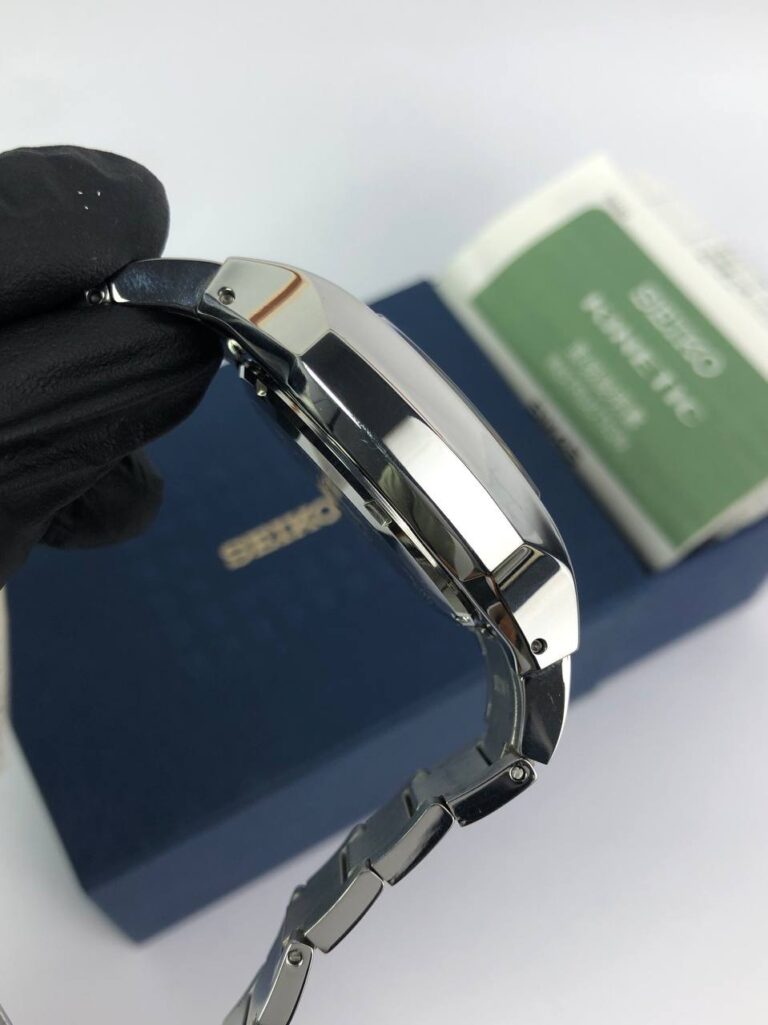 SEIKO KINETIC 5M45 – Sukalelang