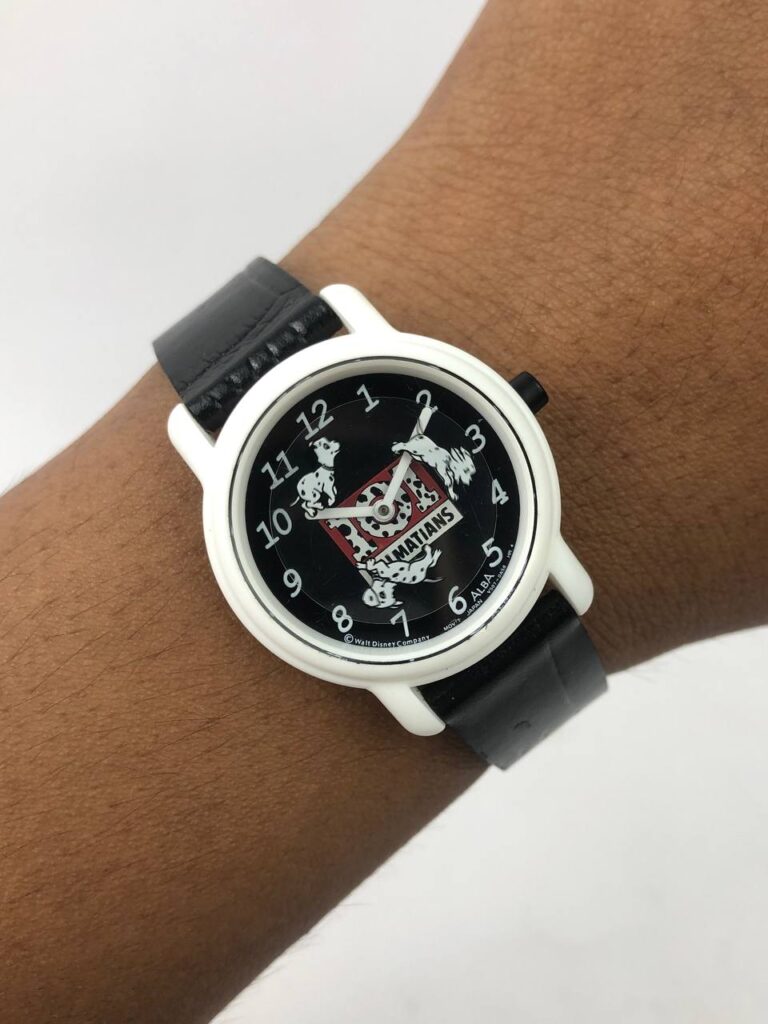 WALT DISNEY WATCH FLOATING SECOND JAPAN – Sukalelang