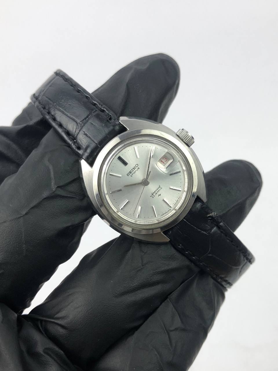 SEIKO CHORUS SPECIAL LADY C SHAPE CASE – Sukalelang